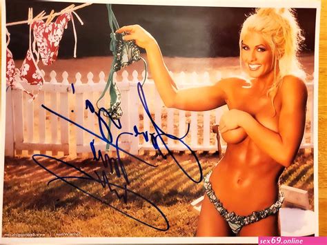 Torrie Wilson Nude Sexy Photos