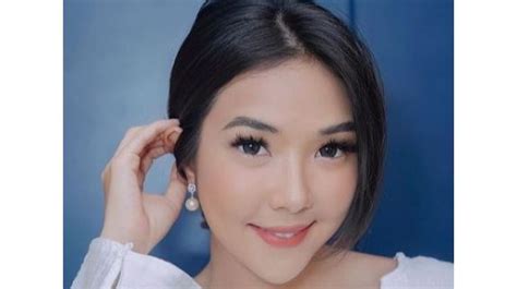 Gisella Anastasia Sesumbar Sebut Dirinya Cewek Spek Intel Warganet