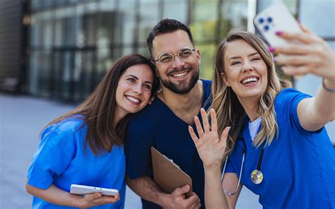 Peer Networking fördert Arztkarriere