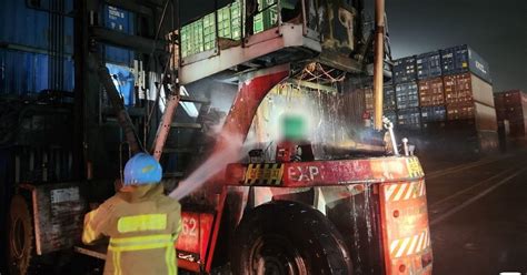 부산 신선대컨테이너터미널서 지게차 불인명피해 없어