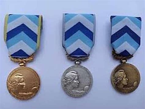 Médaille d’honneur de l’engagement ultramarin pour des officiers ...