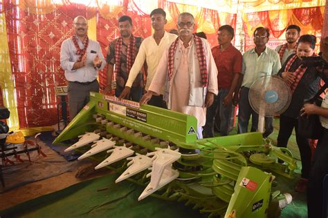 अनुदानमा कृषि यन्त्र वितरण कृषि सूचना