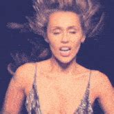  De Miley Cyrus Haciendo Twerking En Los Videos Musicales  Miley