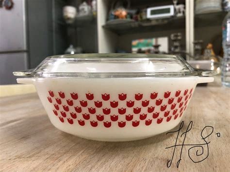 Pyrex Red Tulip Hobbies And Toys Collectibles And Memorabilia Vintage