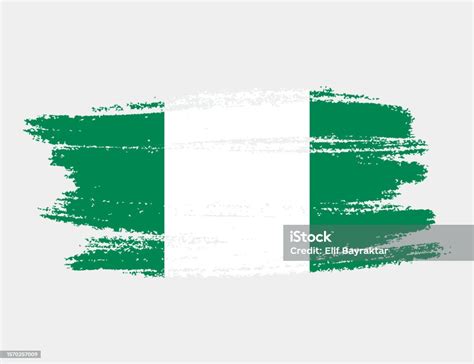 나이지리아의 예술적 그런지 브러시 깃발은 흰색 배경에 고립되어 있다 국기의 우아한 질감 나이지리아 국기에 대한 스톡 벡터 아트 및 기타 이미지 나이지리아 국기 0명