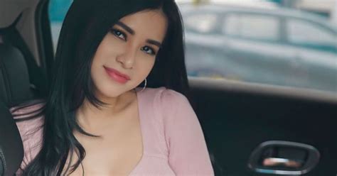 Sex Terjebak Masuk Lubang Meki Tembem Cerita Dewasa Hot Seks 18