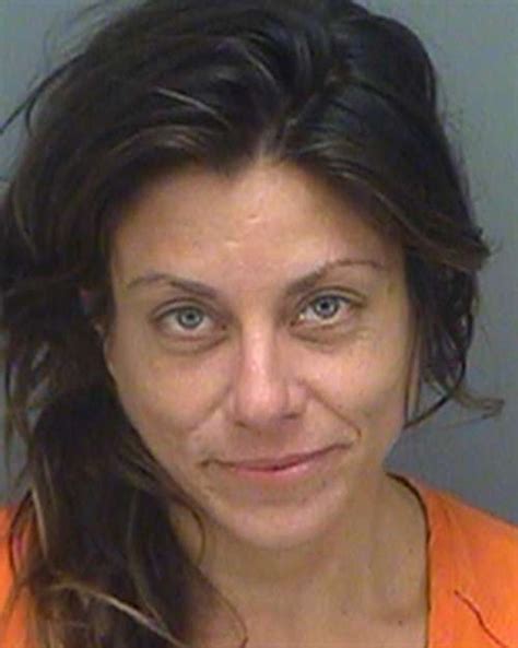 Florida Woman Arrested For Pleasuring Herself In Front Of 7 11 Gas
