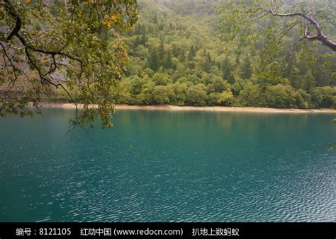碧蓝的湖水高清图片下载 红动中国