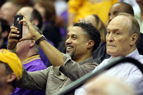 Lsu Basketball Set To Honor Legendary Coach Dale Brown During Kentucky