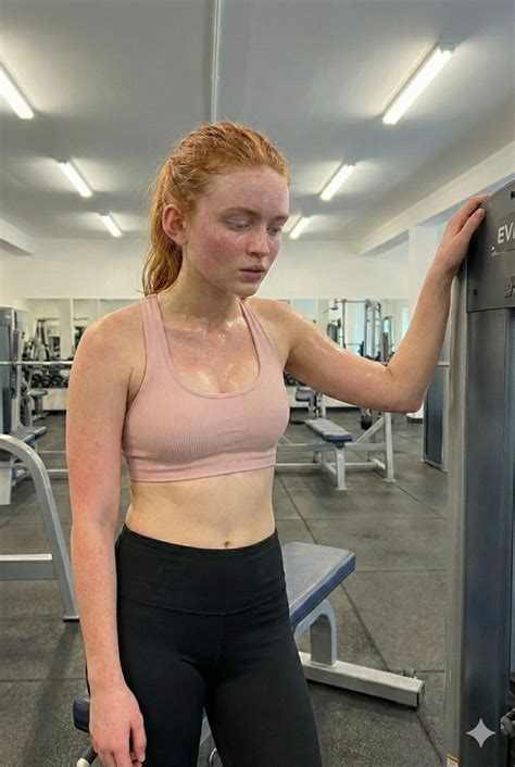 Sadie Sink 运动后逼真自拍 Ai Prompt Createvision