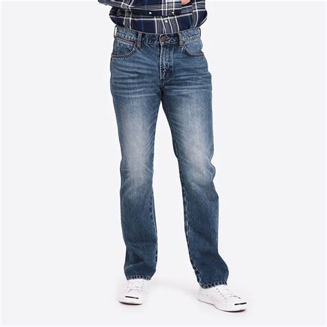 กางเกงยีนส์ผู้ชายทรงตรง Wrangler Thailand