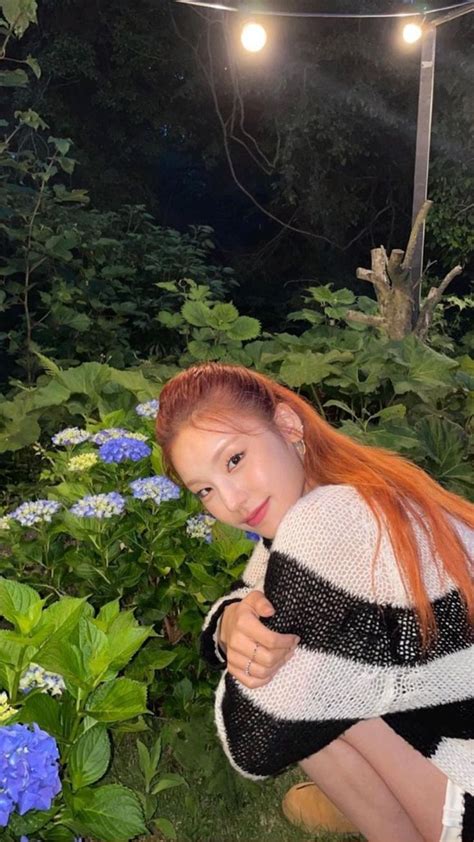 Pin By M On Itzy Itzy Kpop Girls Girl