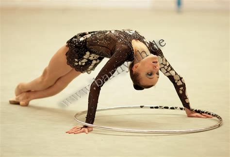 ХУДОЖЕСТВЕНА ГИМНАСТИКА И СРОДНИ СПОРТОВЕ • Виж темата Обръчи