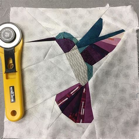 Mini Paper Piecing Quilt With Hummingbird Design