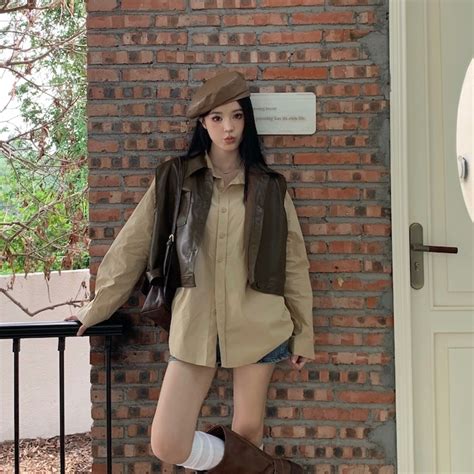 로인몰 코디세트미니 포켓 디테일 카라 크롭 가죽 조끼루즈핏 베이직 캐주얼 셔츠 세트 Ag115931e