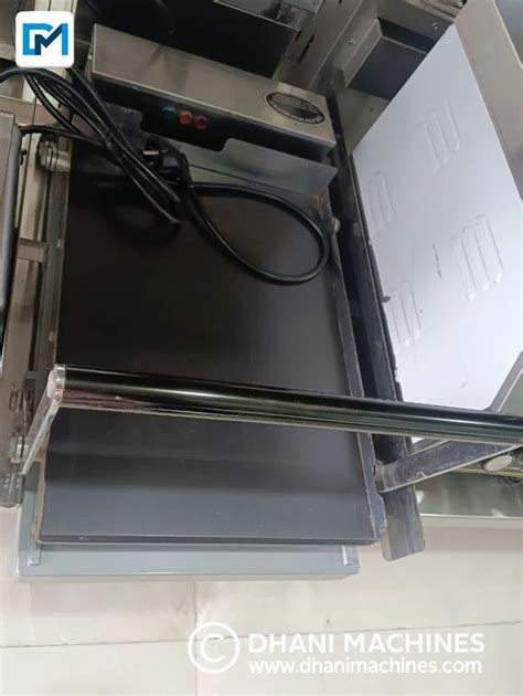 Flat Bun Toaster At Best Price In Nagpur By Dhani Machines Id 2857019440188