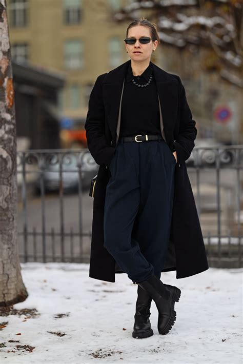 How To Wear The Dark Academia Aesthetic Ultimate Style Guide
