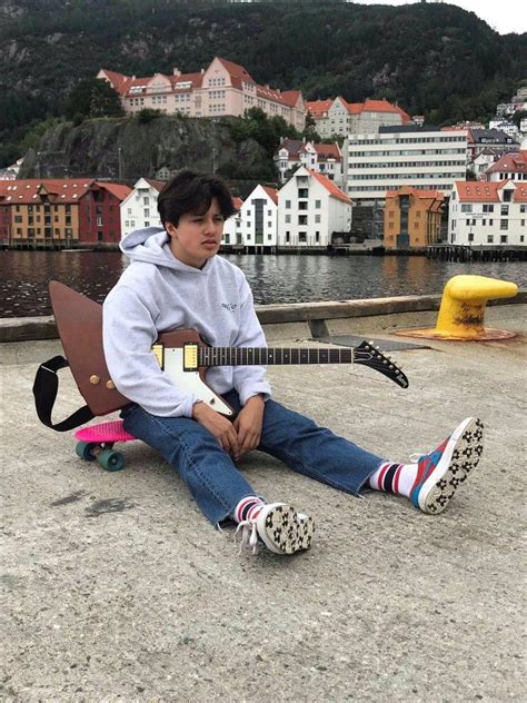 Boy Pablo Wallpapers Top Free Boy Pablo Backgrounds Wallpaperaccess