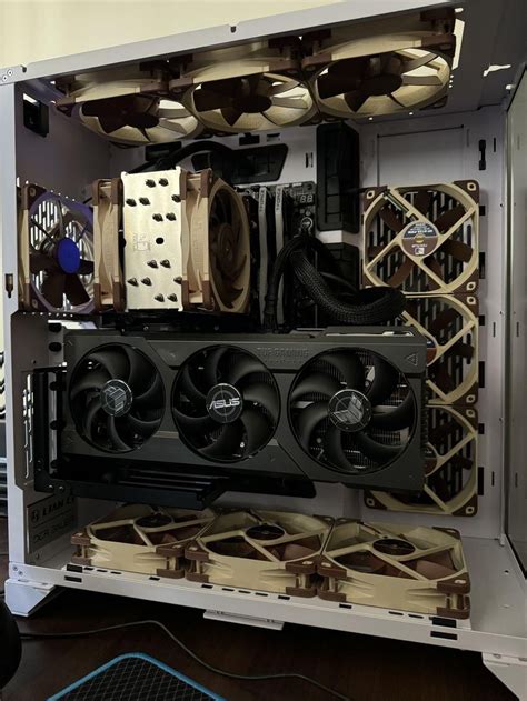 Only Noctua Fans R Noctua