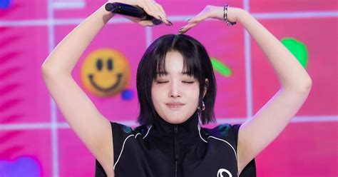 스테이씨 윤 스윗swith은 사랑입니다 포토