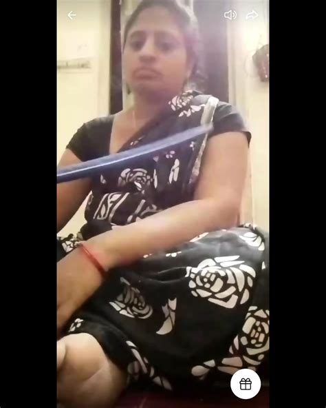 Telegu Instagram Tango Model In Saree Free Hooks Blouse Navel Showing