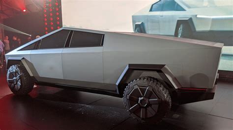 Tesla Cybertruck Scores Almost 150000 Orders Despite Chaotic Launch