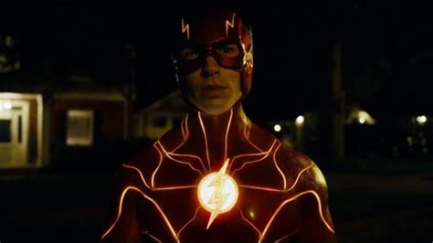 The Flash Trailer Teases Time Travel Supergirl And Michael Keaton