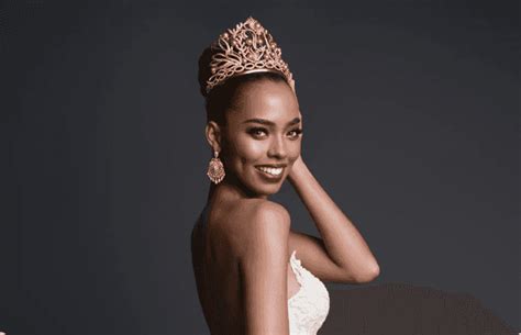 Chelsea Manalo Shares Official Portrait As Miss Universe Philippines 2024