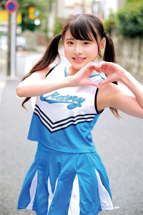 現役チアガールが挑戦！デカチン素股！いつもみんなに元気を与えてくれるチアガールたちをデカチンで熱烈応援wクリトリスとチポを擦り合わせ恥ずかしさと気持ちよさでヌルッと挿入！そのまま連続生中出し