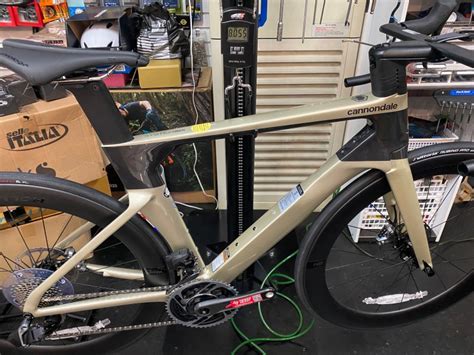 전주자전거 전주 캐논데일 시스템식스 하이모듈러스 레드 이탭 입고 전주 에어로바이크 로드바이크 최상급 전주 캐논데일 정식대리점 전주 바이크박스인후점 입니다