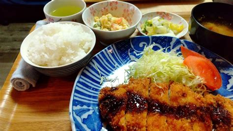 今日の献立とんかつ 一食でも美味しく食べて長生きできたなら☺