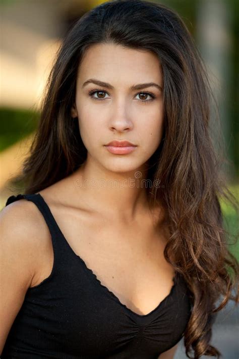 Belle Jeune Femme Image Stock Image Du Cubain Mod Le