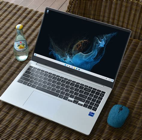 노트포럼 리뷰 가격 낮추고 성능과 품질 높인 다용도 노트북 삼성 갤럭시북2 Nt550xed K78a