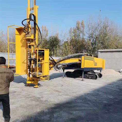 履带式护坡锚固钻机 履带式锚杆钻机 护坡锚杆钻机 大山谷图库