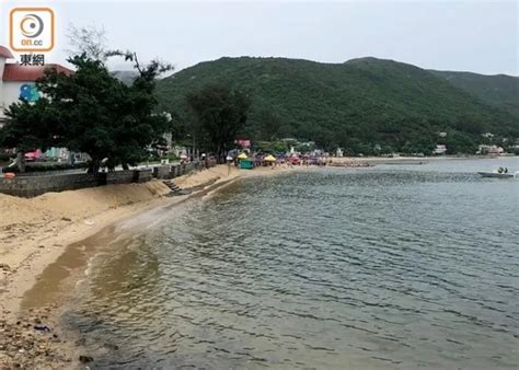 由於大浪關係 多區泳灘懸掛紅旗 市民切勿下水｜即時新聞｜港澳｜oncc東網