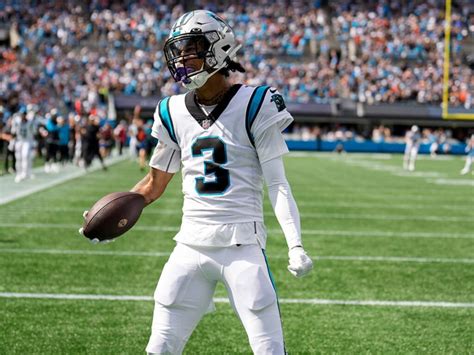 Overrated Drama Queen Nfl Twitter Brutally Trolls The Wr Chosen