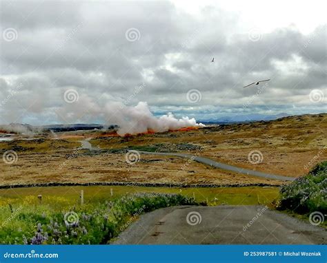 Paisajes De Islandia Fotos De La Ruta Imagen De Archivo Imagen De Paisaje Geotérmico 253987581