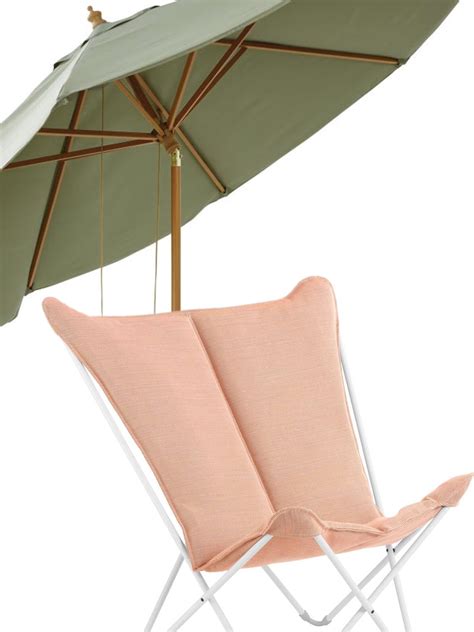 Un Coin Terrasse Vert Et Terracotta Joli Place