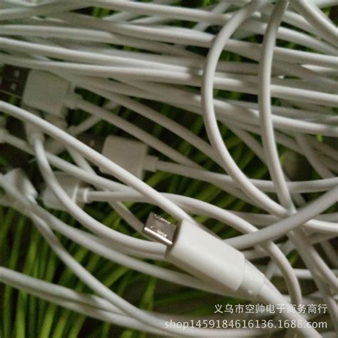 一般什么地方卖数据线 手机充电线去哪里买 把卖数据线的兄弟带上 大山谷图库