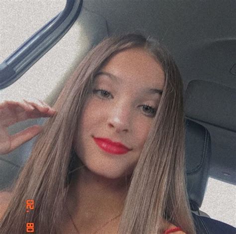 8 Hot Sexy Alysa Owen Bikini Pics