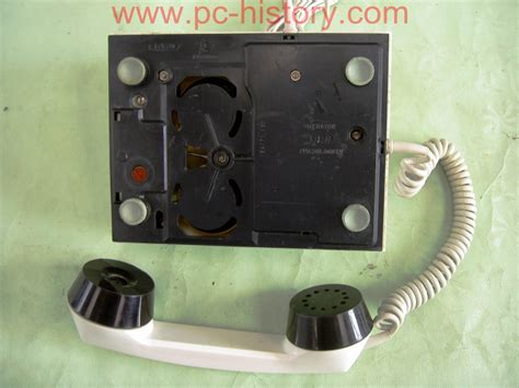 Телефон "VEF TA-72" - Музей компьютеров