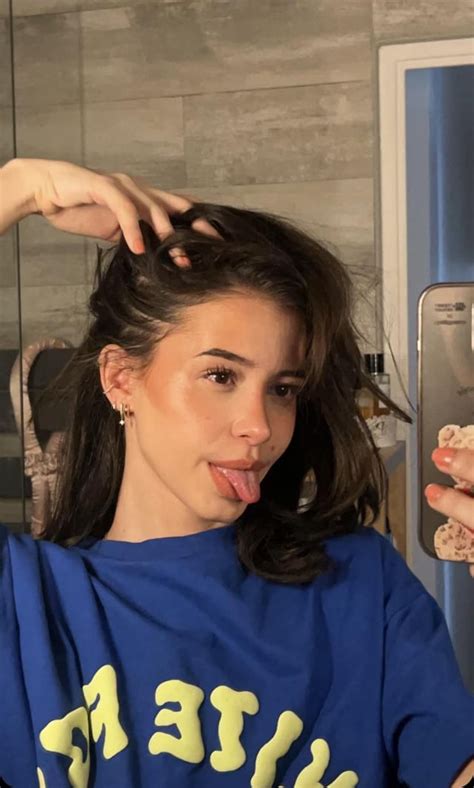 She So Cute R Leaeluiginet