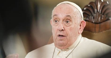 프란치스코 교황 동성애는 범죄가 아니다…죄와 구분해야