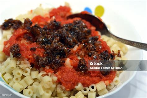 이집트 요리 코샤리 이집트의 국가 요리와 쌀 마카로니 렌즈콩으로 만든 인기 길거리 음식 거리에 대한 스톡 사진 및 기타 이미지 Istock