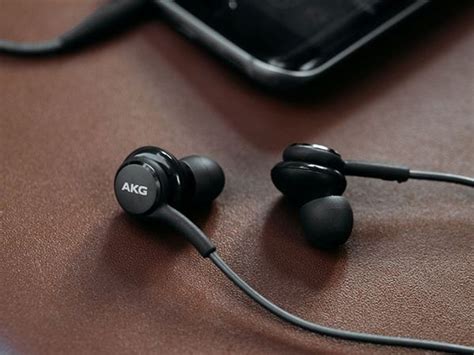 B N N N Mua Tai Nghe C D Y Hay Kh Ng D Y