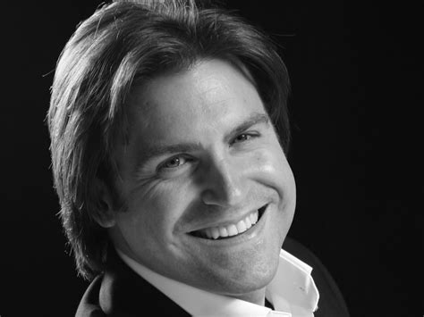 Regardez Gavriel Heine Sur Paris Opera Play