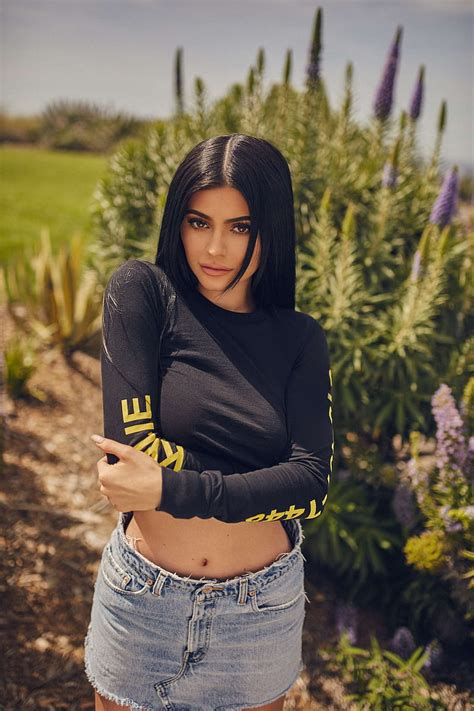 Kylie Jenner Wallpaper