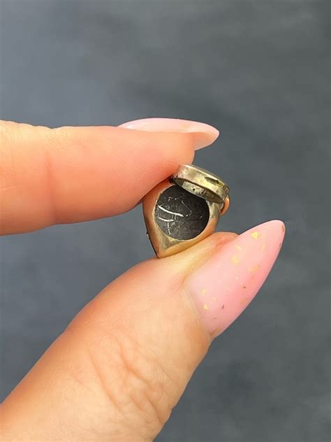 Antique Victorian Tiny Gold Cased Heart Turquoise Flo Gem