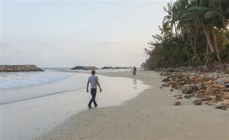 ကမ်းခြေမှာ လမ်းလျှောက်ရင်း ရှားပါးပုလဲ ရခဲ့တဲ့ တံငါသည်ညီအစ်ကို Yoyarlay Digital Media And News