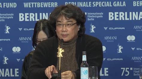 봉준호 ‘미키17 북미서 첫 주 1위 새 기록…수익은 아쉬워 연합뉴스